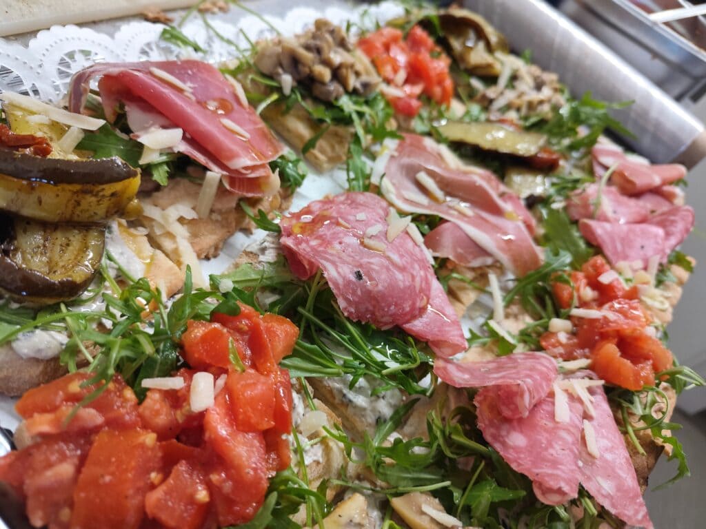 Timeout Cafe-Bistro Lounge