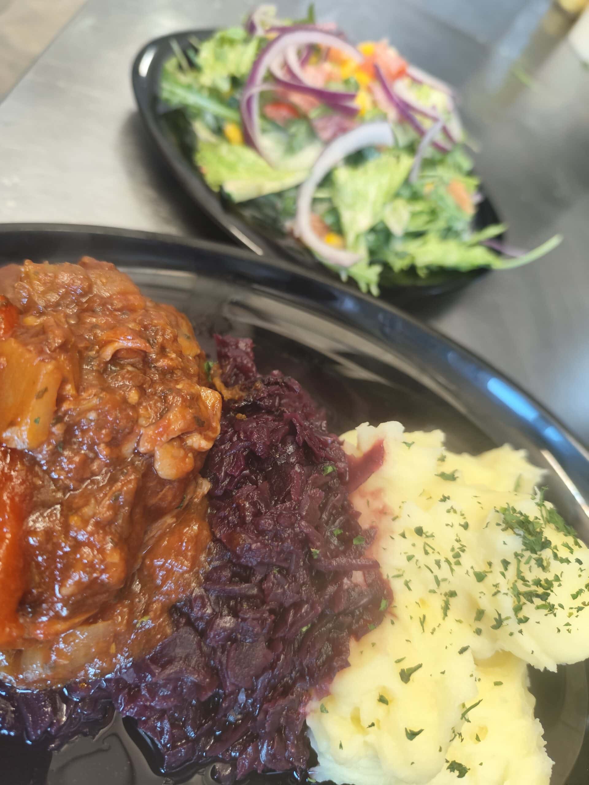 Timeout Cafe-Bistro Lounge